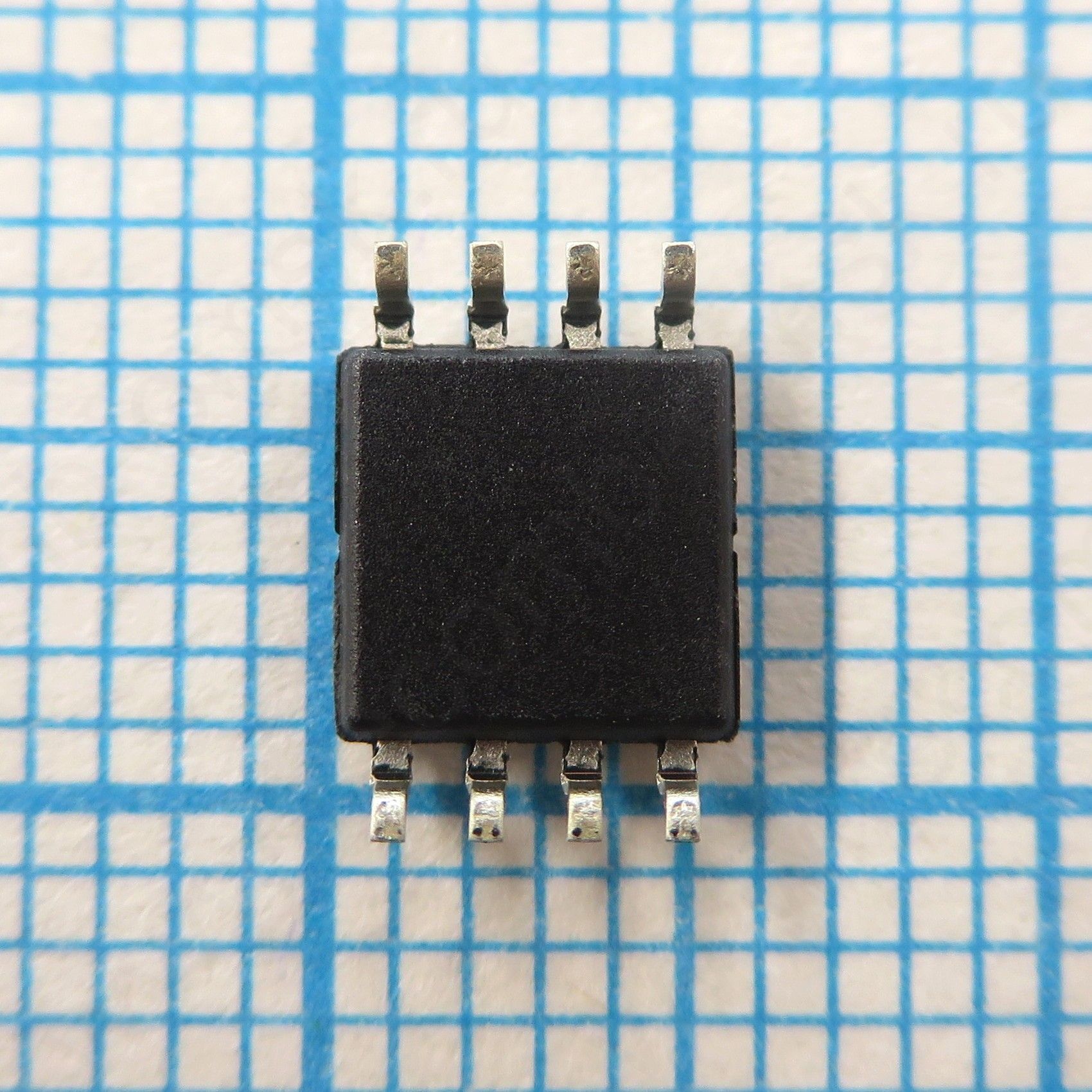 25L1606E - Flash память с последовательным интерфейсом SPI объемом 16Mbit