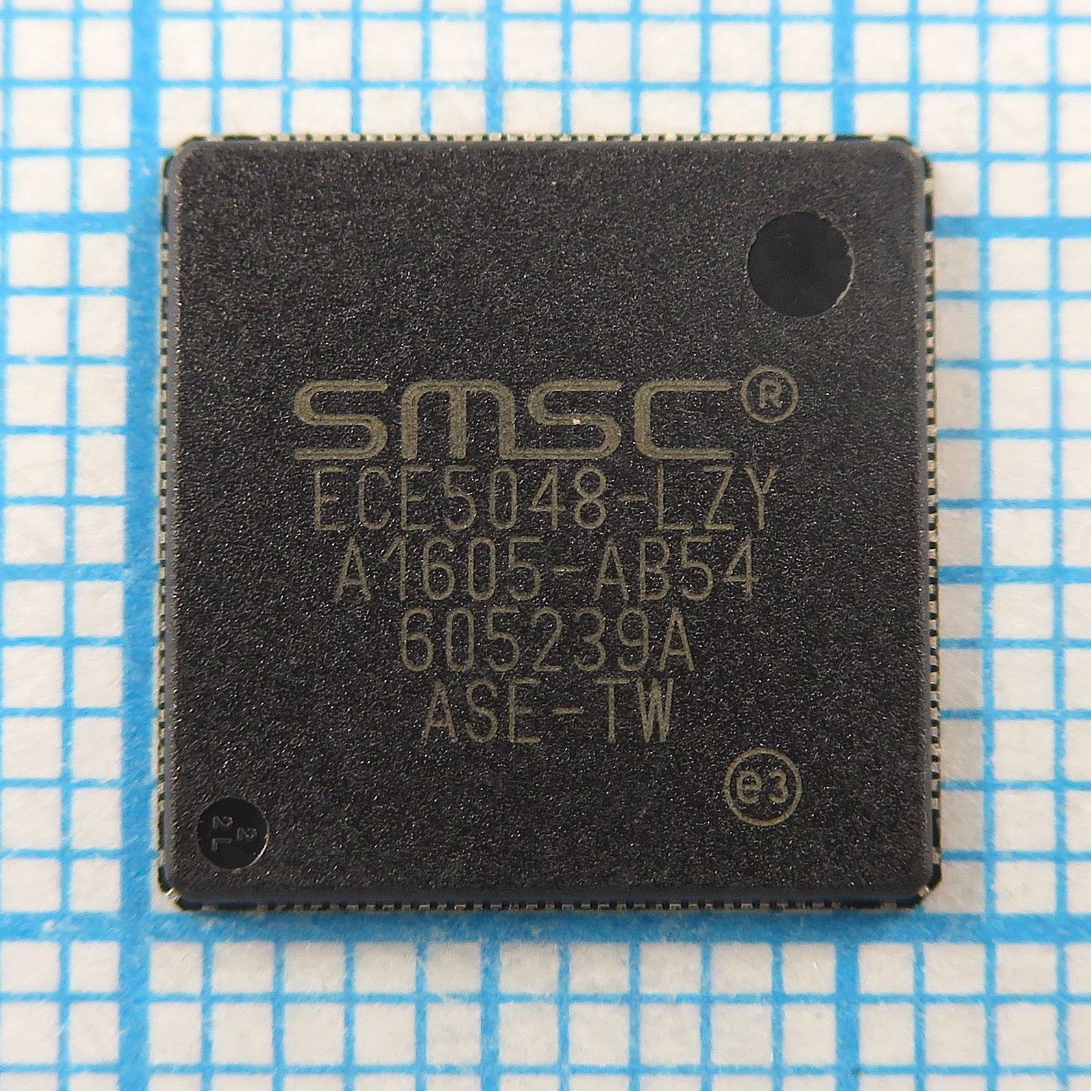 ECE5048-LZY - Мультиконтроллер