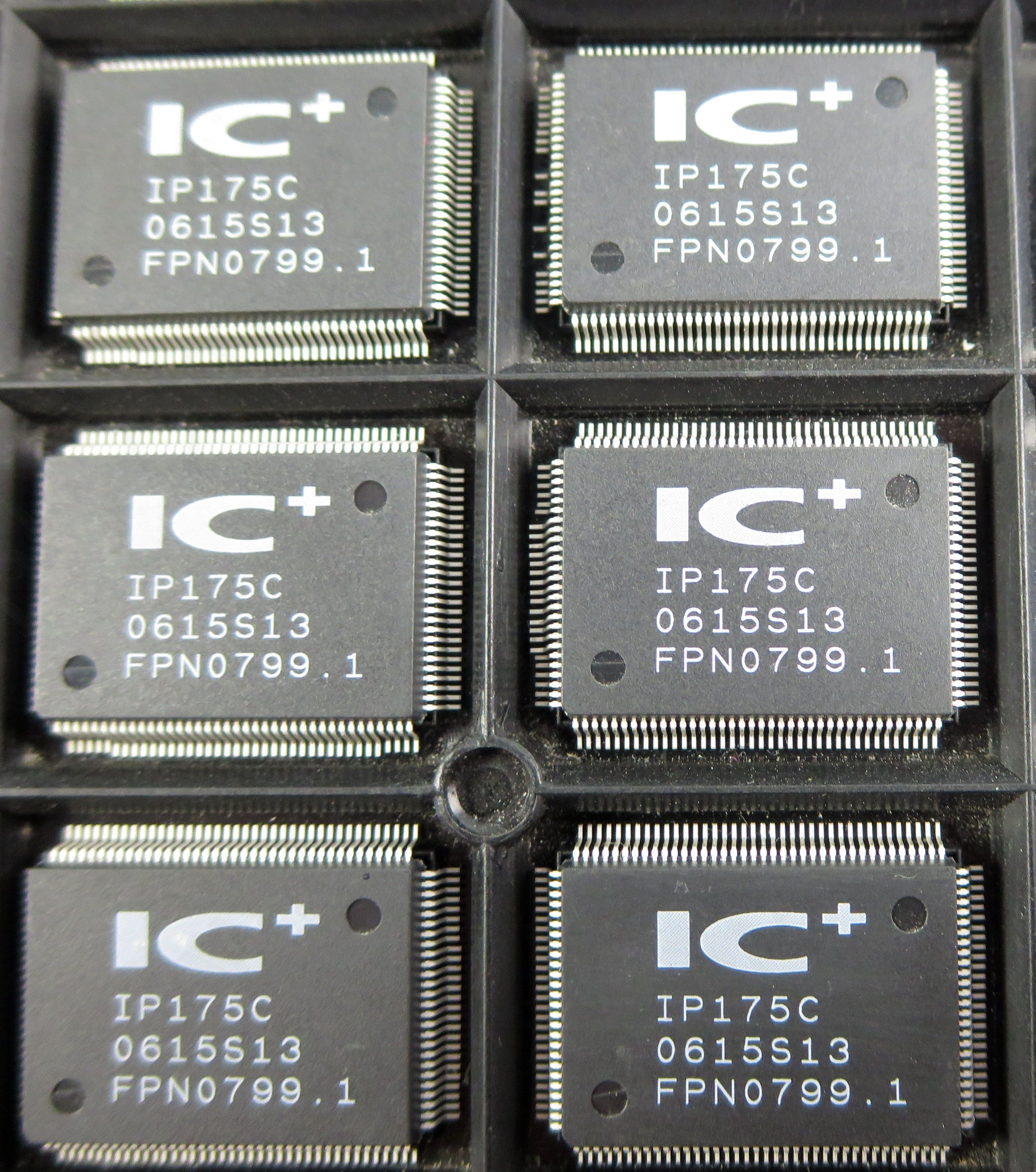 IP175C - Пяти-портовый сетевой коммутатор 10/100 Мбит