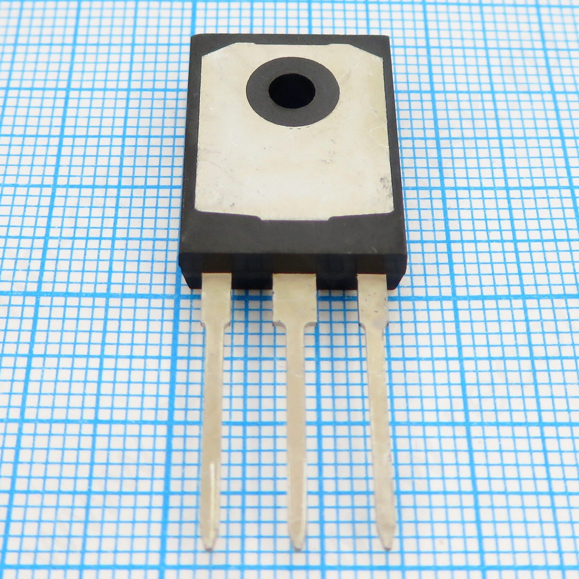 LT1083CP - Регуляторы напряжения линейные