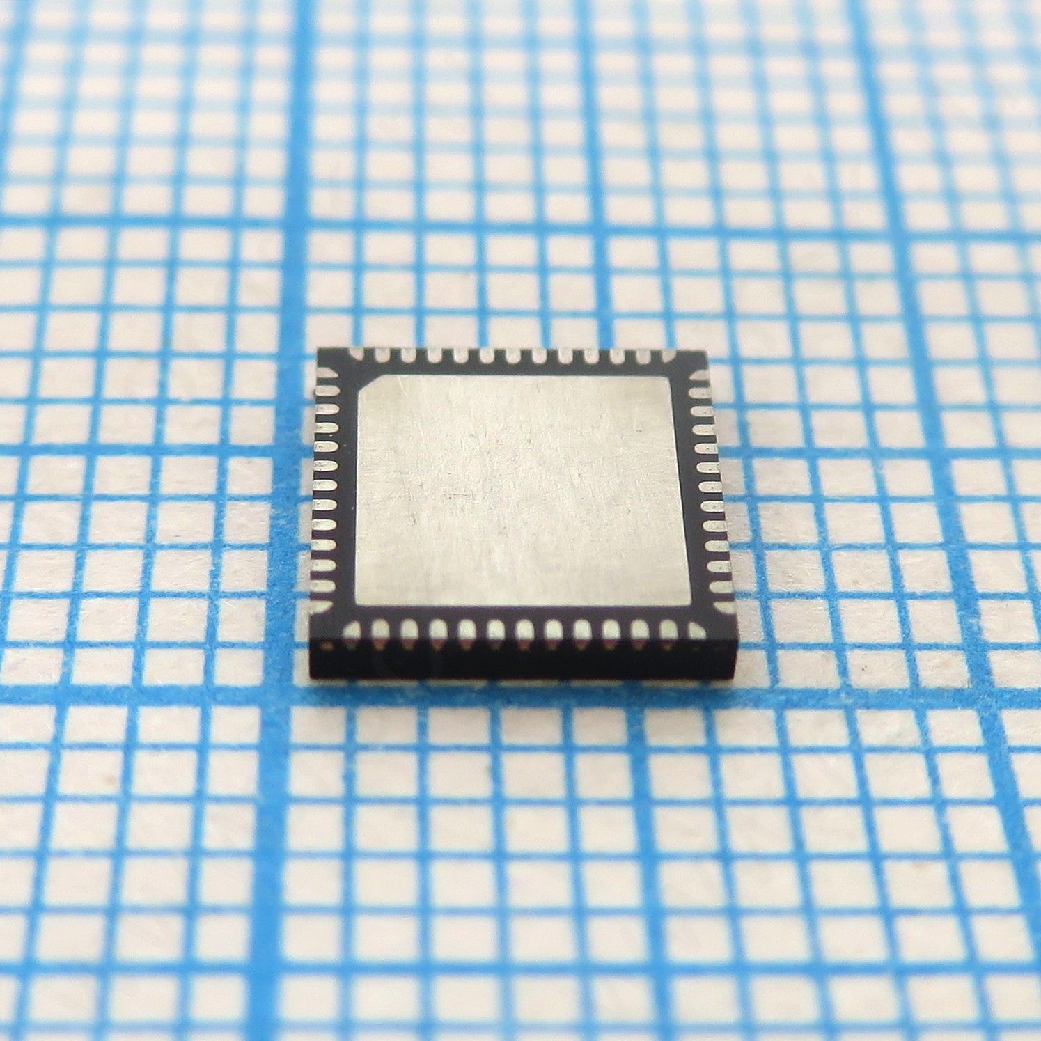 NCP6131 - 1,2,3х-фазный ШИМ контроллер питания CPU и 1-фазный питания GPU